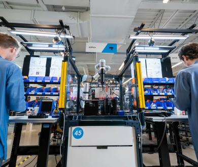 Robotiq Screwdriving Solution | HowToRobot